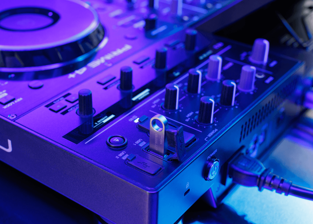 Prime 4+ – Denon DJ